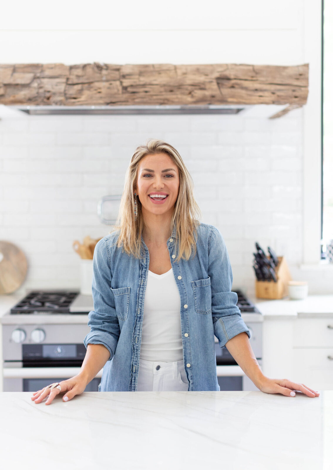 Home Tour: Modern Farmhouse Kitchen - Eva Shockey